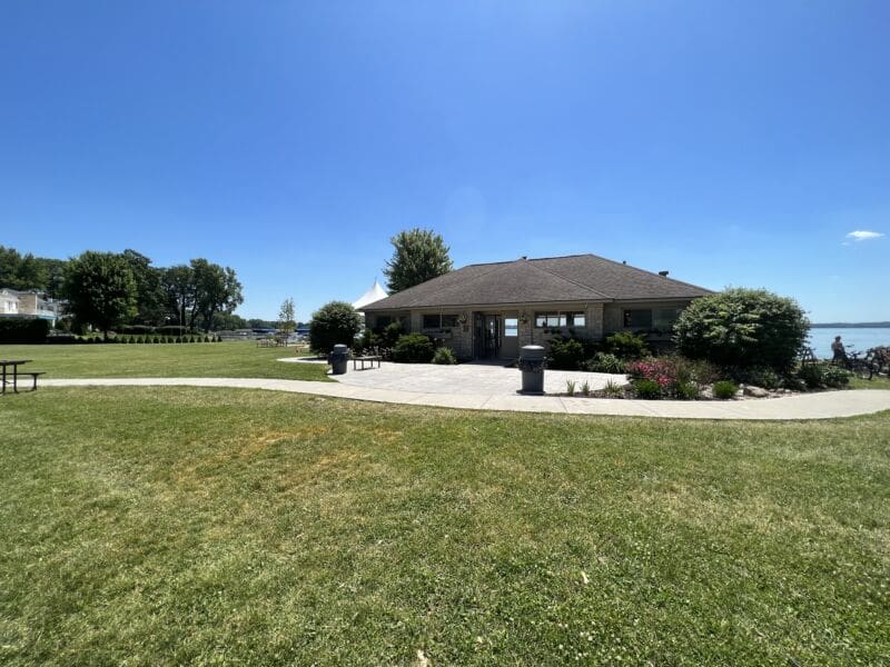 Parks & Recreation - Village of Maple Bluff